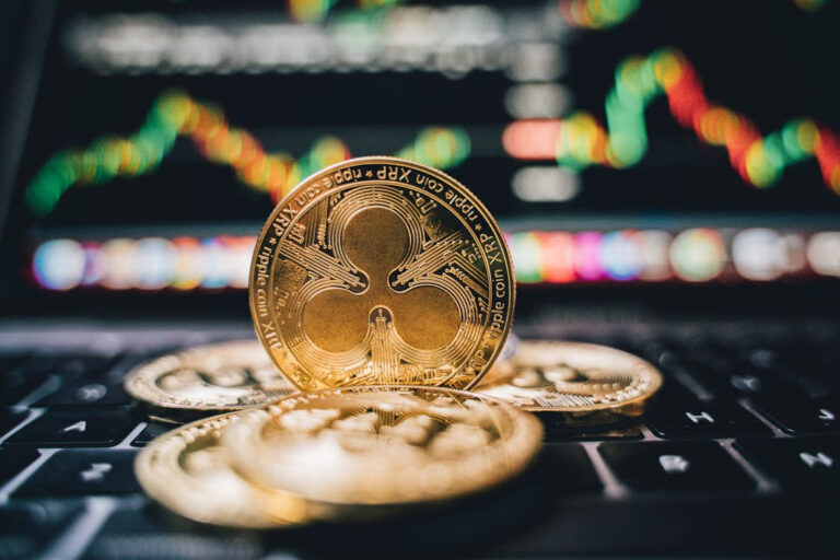 Effective Pair Trading Strategies in Forex and Crypto for 2024